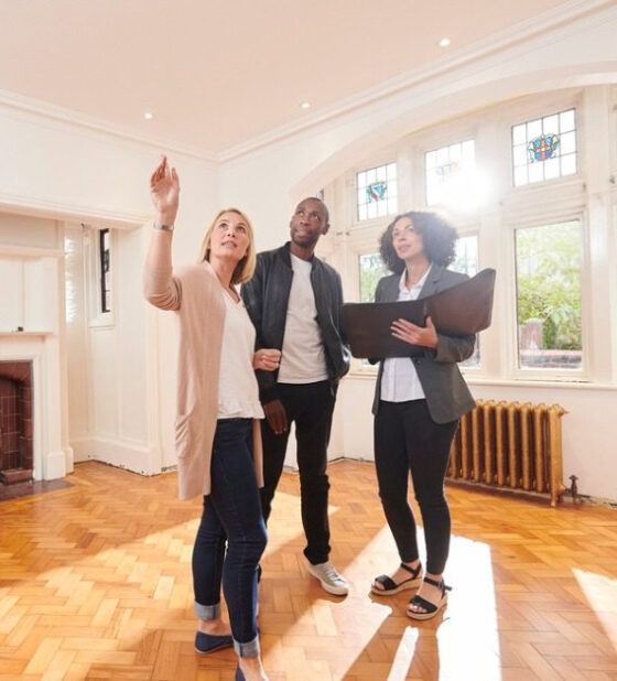 WHY WE LOVE LOOKING AT HOMES – HWRE Lifestyle Magazine